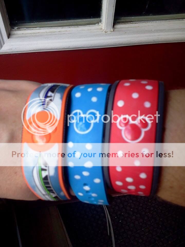 Customized Magic Band Album, Tips and Pictures, please read first page ...